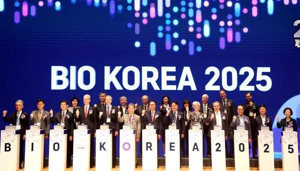 '바이오업계 최대 행사' 바이오 코리아 2025 개막…9일까지 열린다